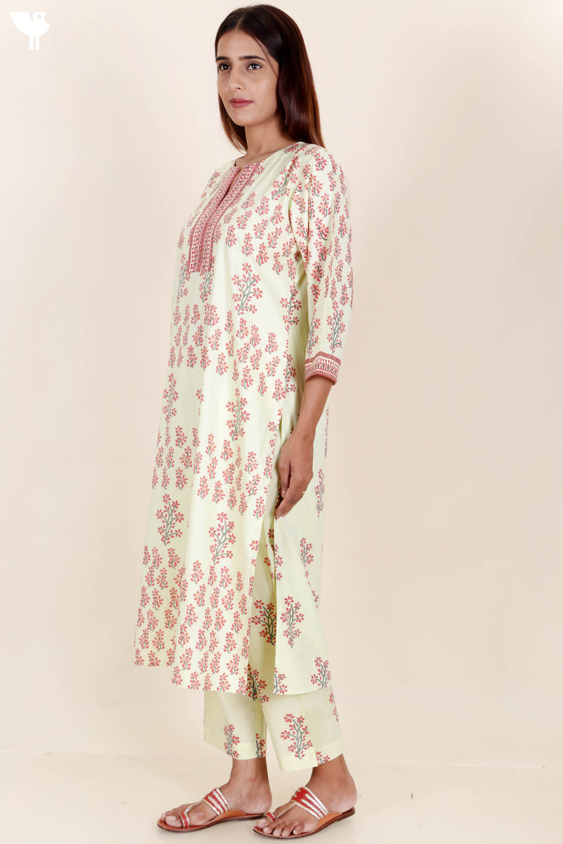 Bizzy Lizzy Cotton Kurta Pant Set With Chiffon Dupatta In Block Print